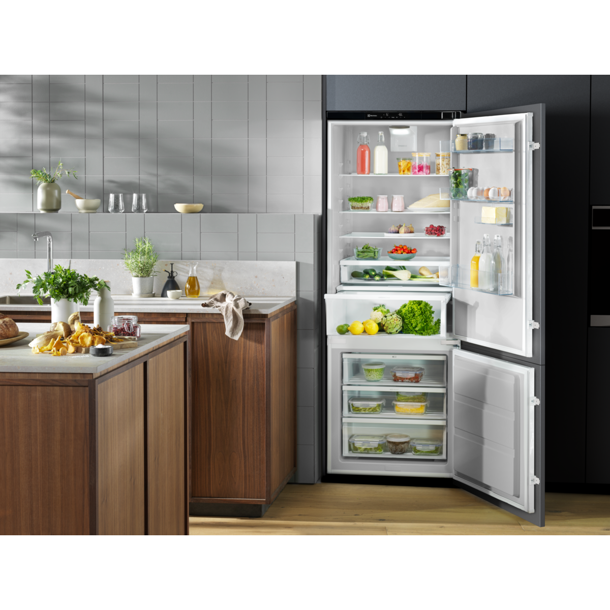 351L 700 Series built-in bottom freezer refrigerator - ENP7TD70S ...